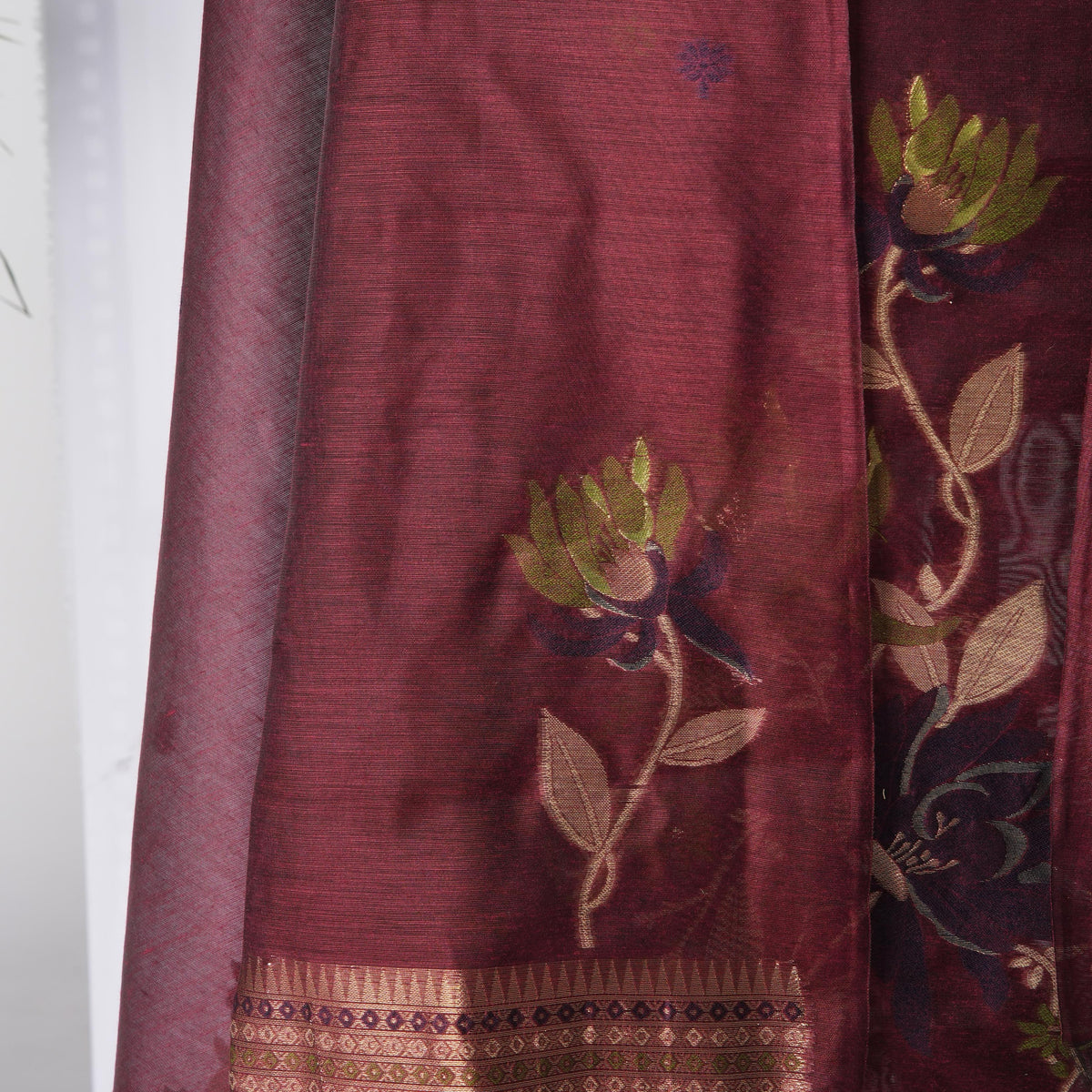 Raw Grace Maroon Muga Cotton Jamdani Unstitched Suit Set – Gajarai